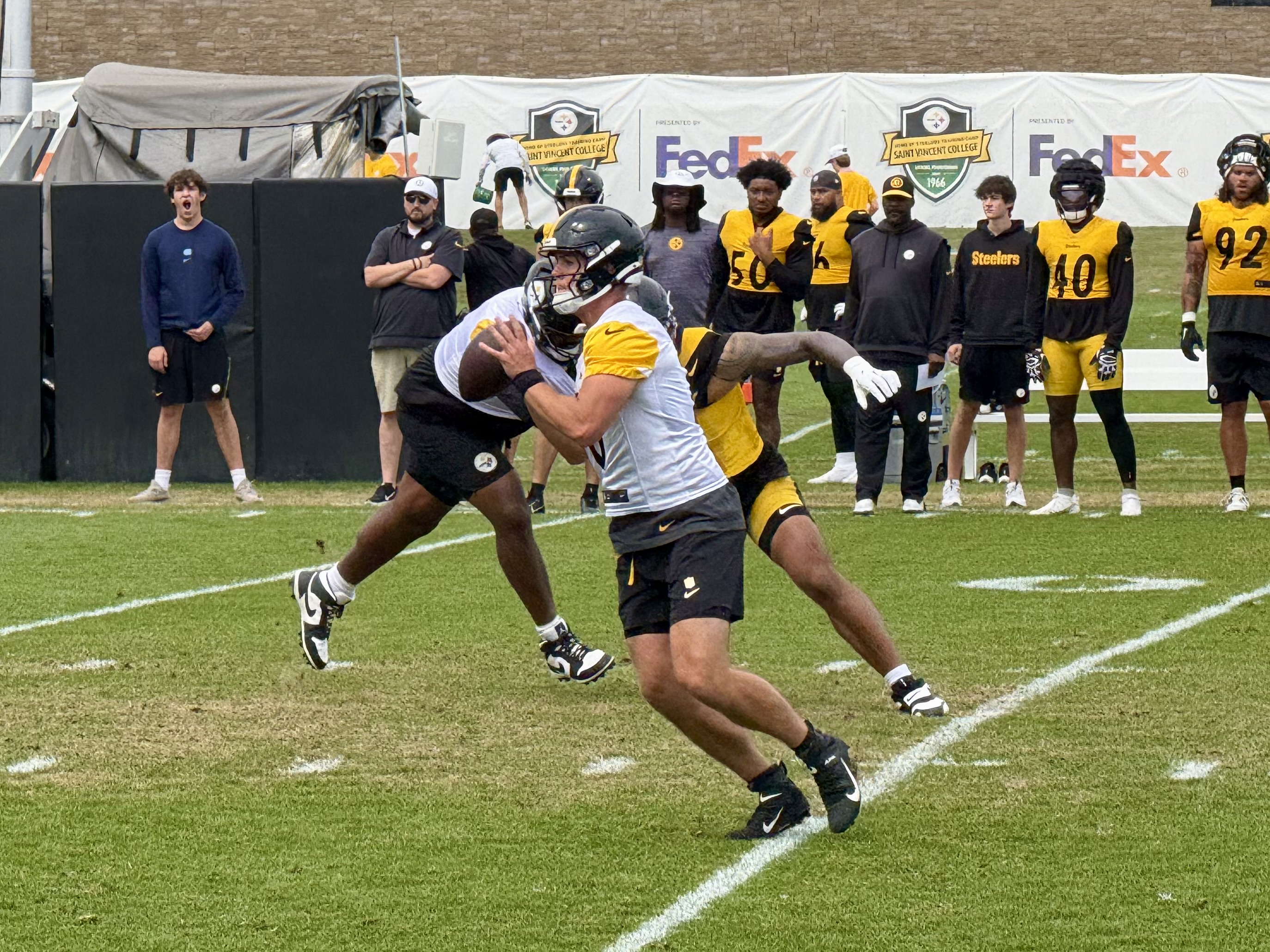 Steelers QB Skylar Thompson Makes Direct Statement About Will Howard's ...