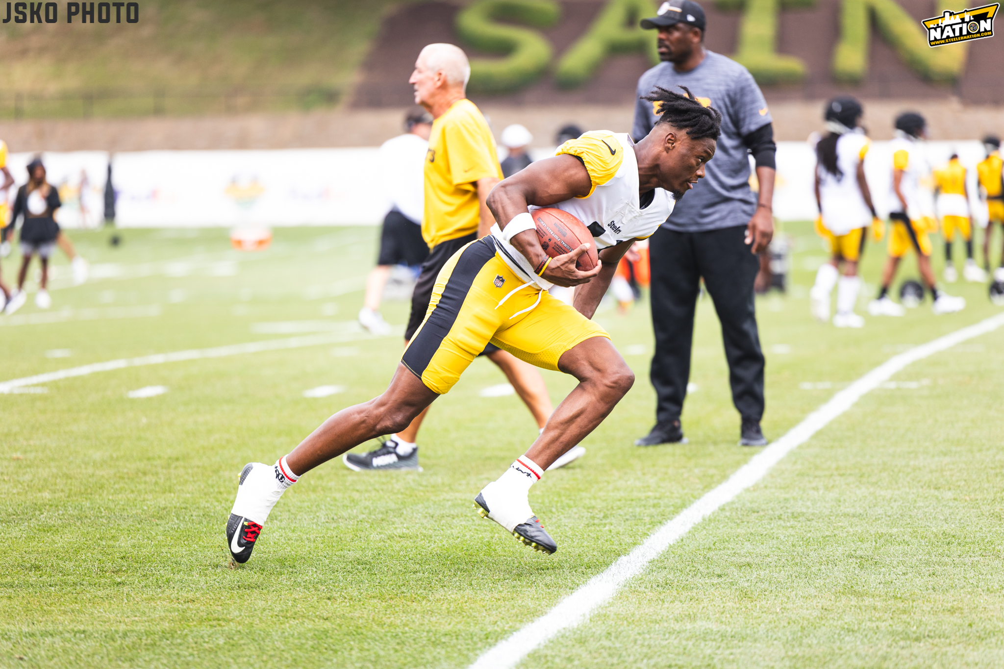 Steelers Get More Bad News About George Pickens' Injury Status Moving ...