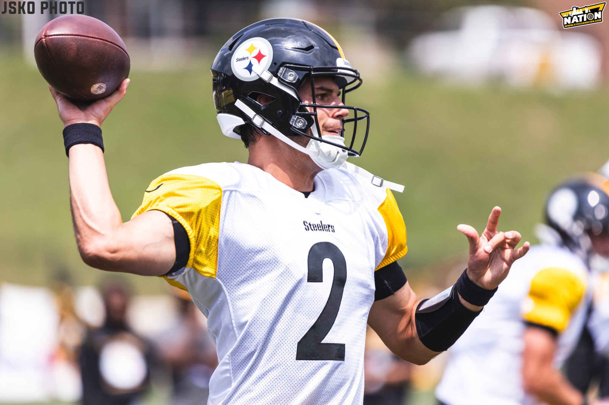 Steelers' Mason Rudolph Offers Subtle Jab At Aaron Rodgers As Massive ...