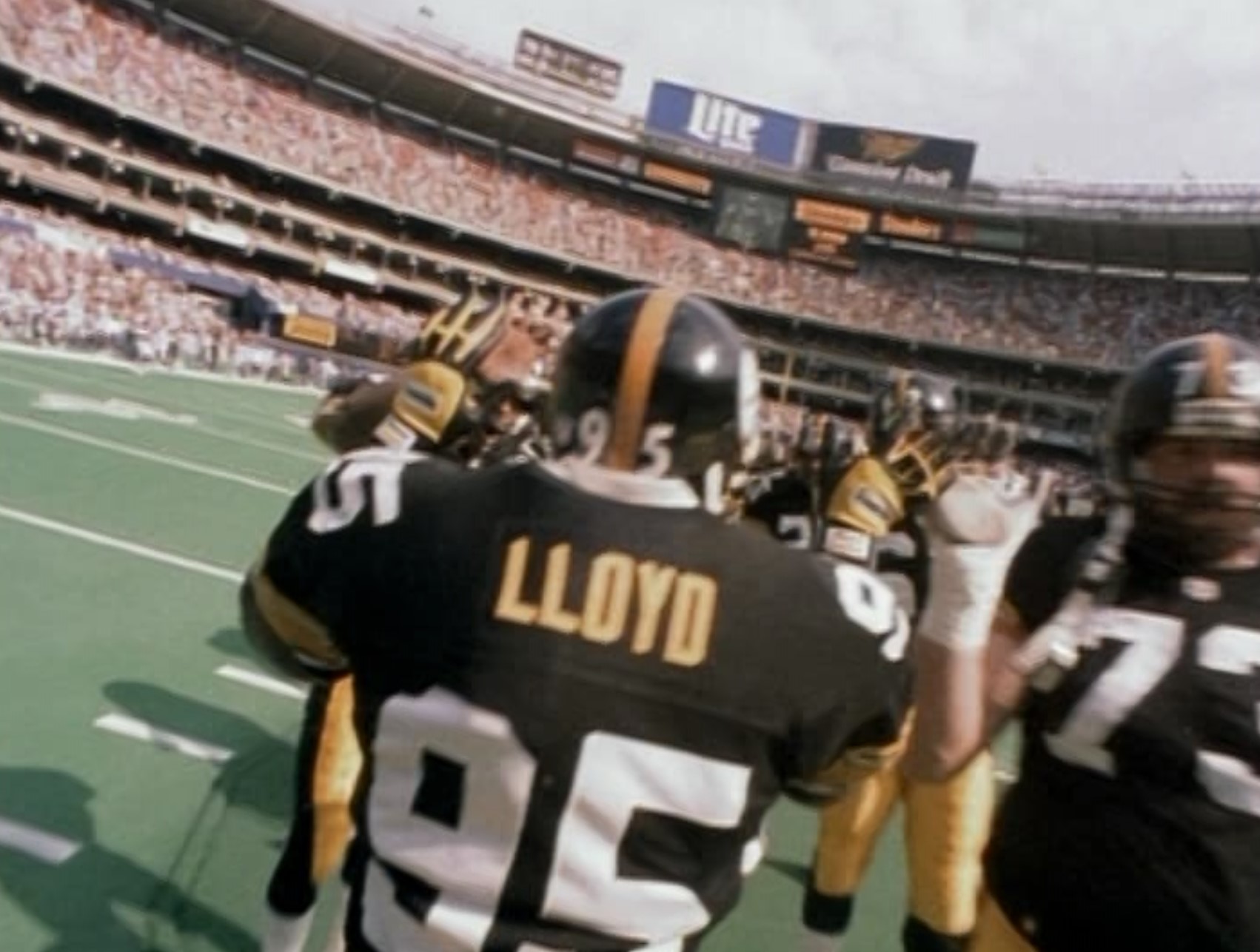 Chad Brown Absolutely Believes Steelers Great Greg Lloyd Should Be In ...