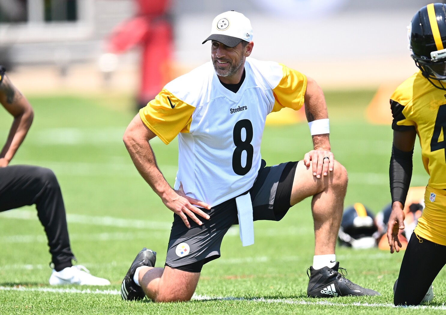 Former Steelers Enemy Has Very Interesting Take On Aaron Rodgers ...