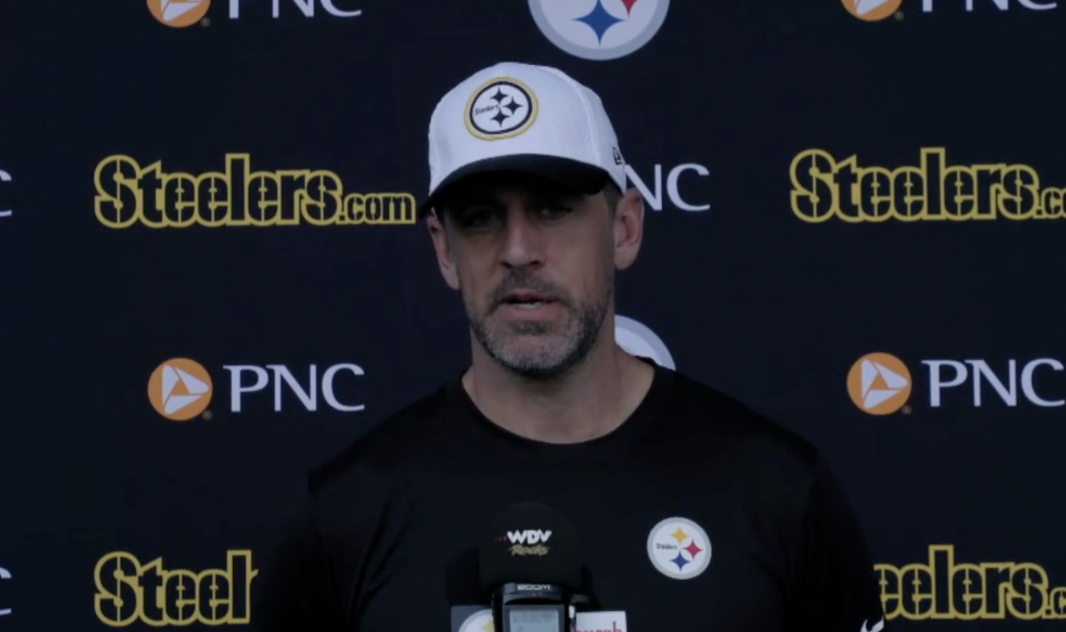 Steelers' Dean Lowry At Ease As He Reunites With QB Aaron Rodgers: “He ...