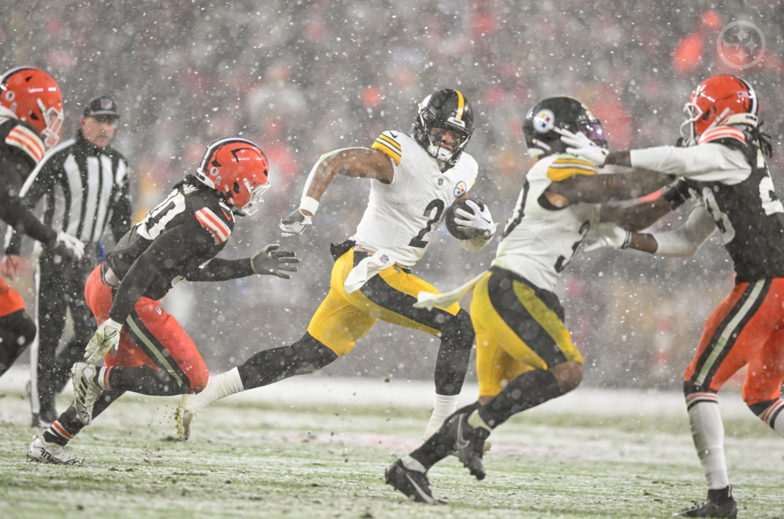 Steelers Insider Makes Fans Anxious With New Insight About Russell ...