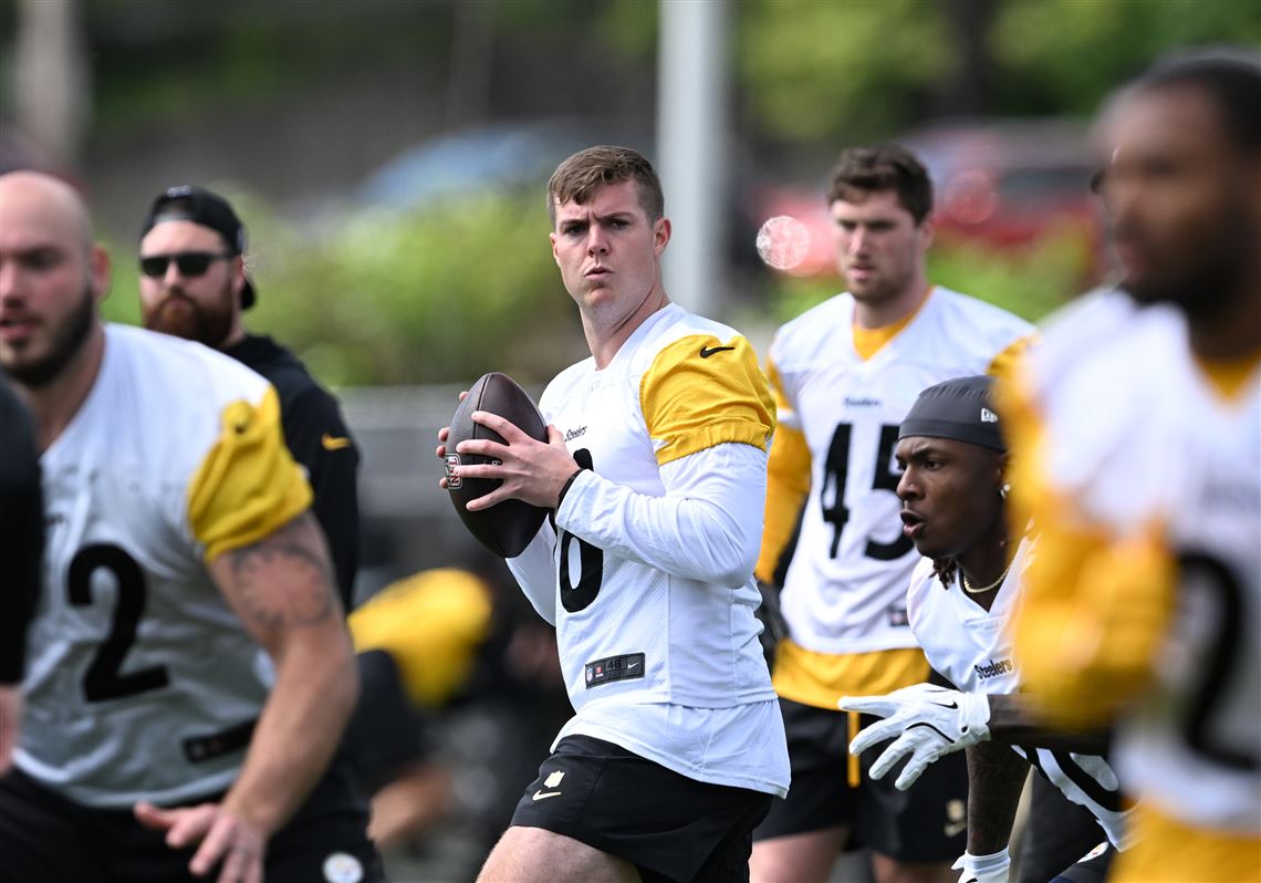 Steelers' Mason Rudolph Praises Aaron Rodgers After His First Practice ...
