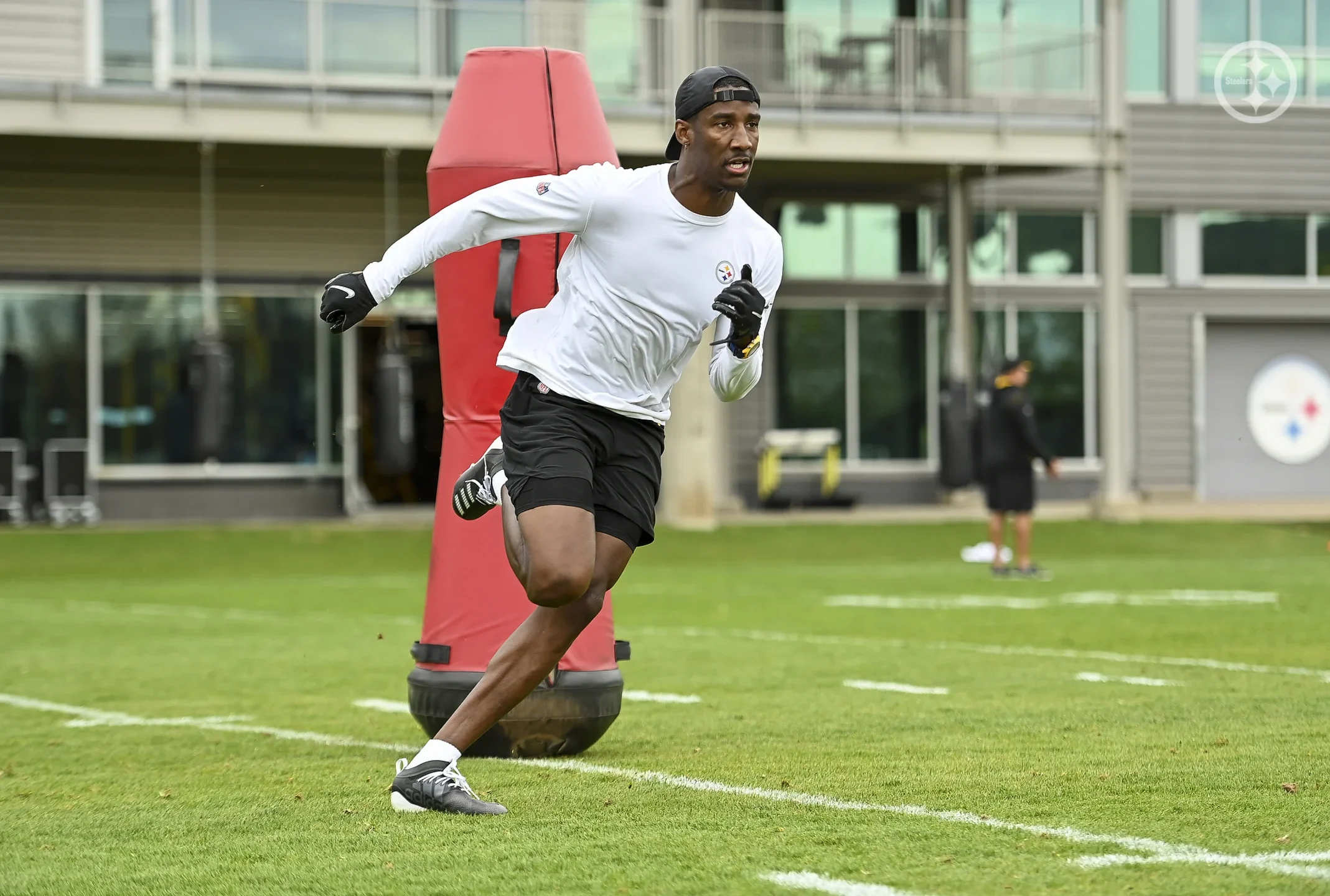 Steelers' Levi Wallace Fits In For 2023, But Emerging Joey Porter Jr. Threatens His Long-Term ...