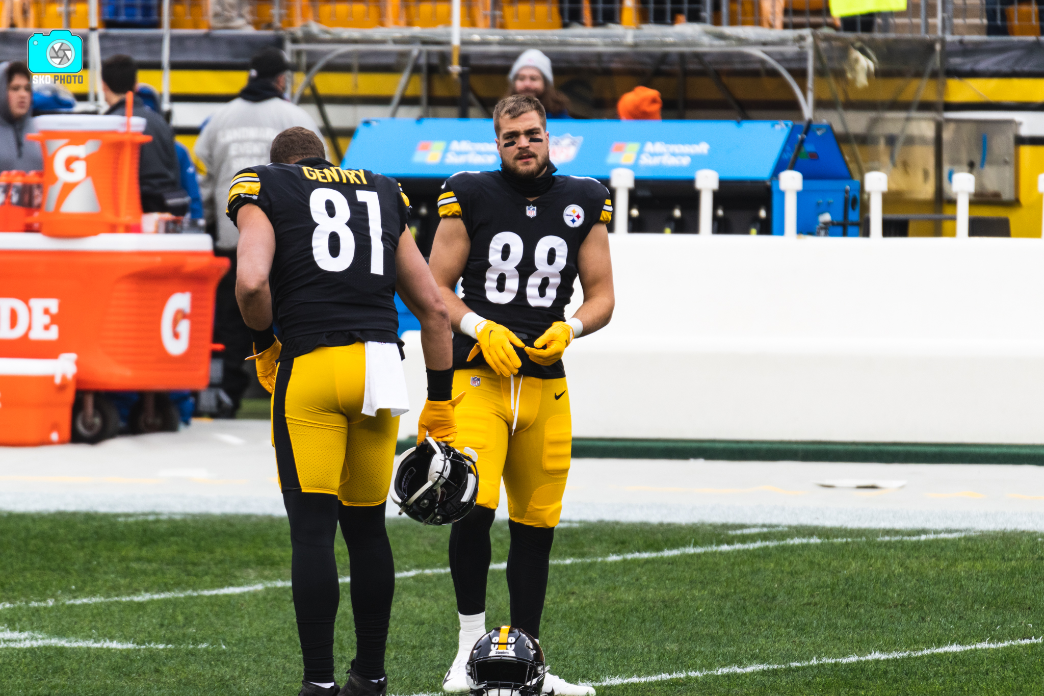 Steelers Zach Gentry Takes Hilarious Turn On Gmfb And Roasts Social