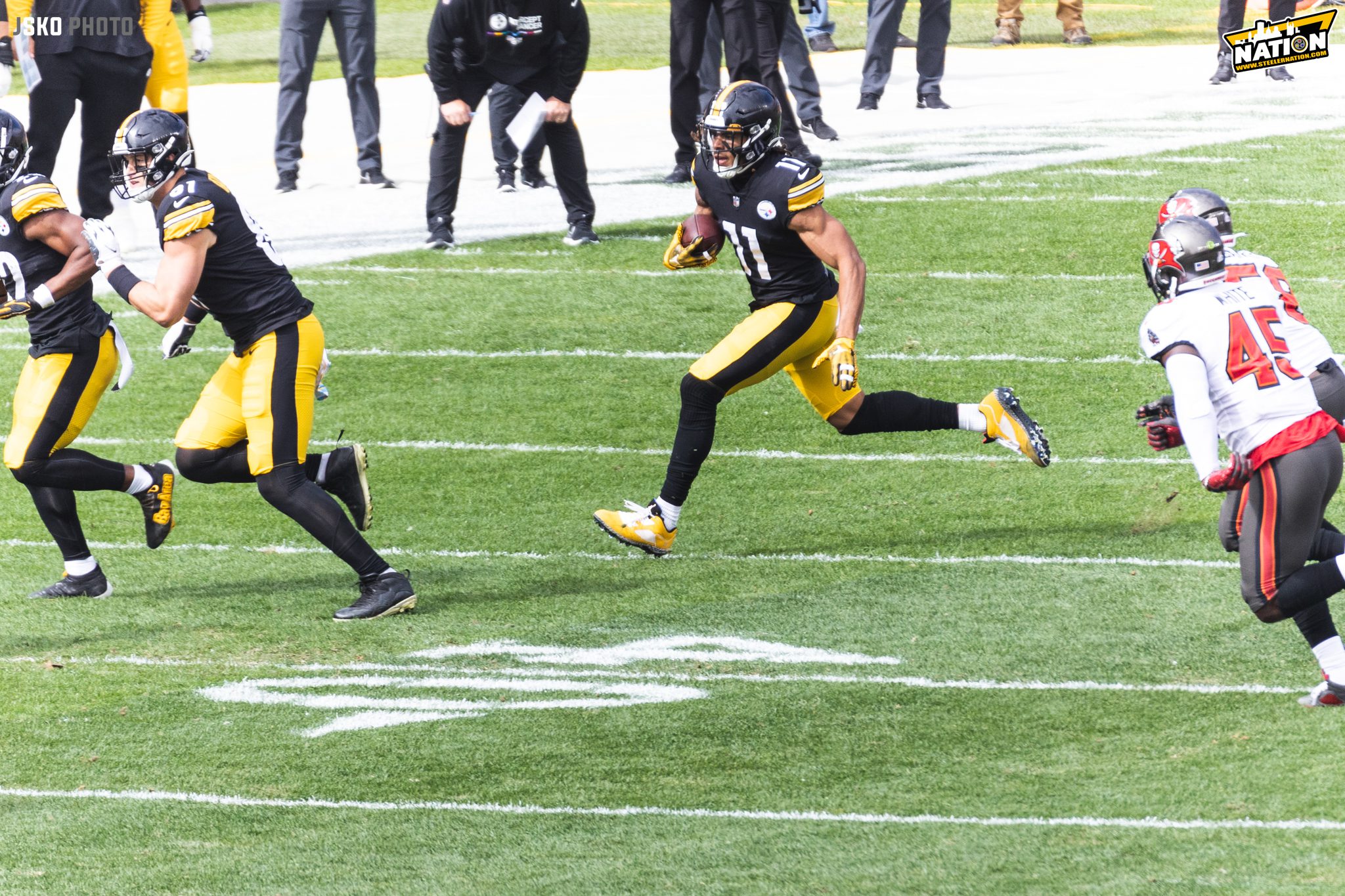 Former Steelers Bust Chase Claypool May Be Headed To The Canadian ...