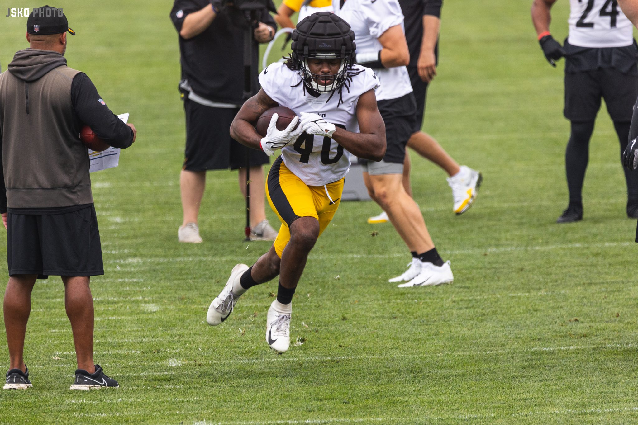 The Steelers Made History With This Massive Rookie's Contract, Landing ...