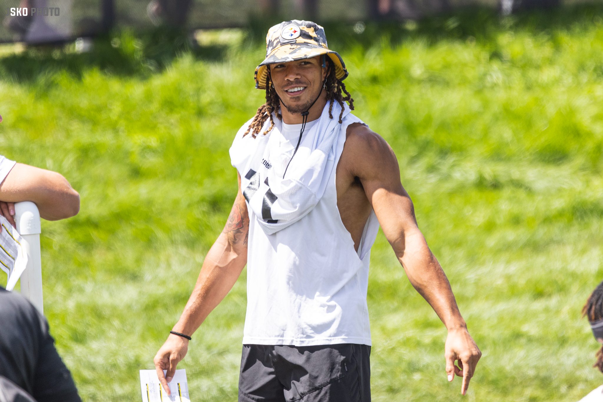 Former Steelers Embarrassing WR Chase Claypool Is Proving To Be ...