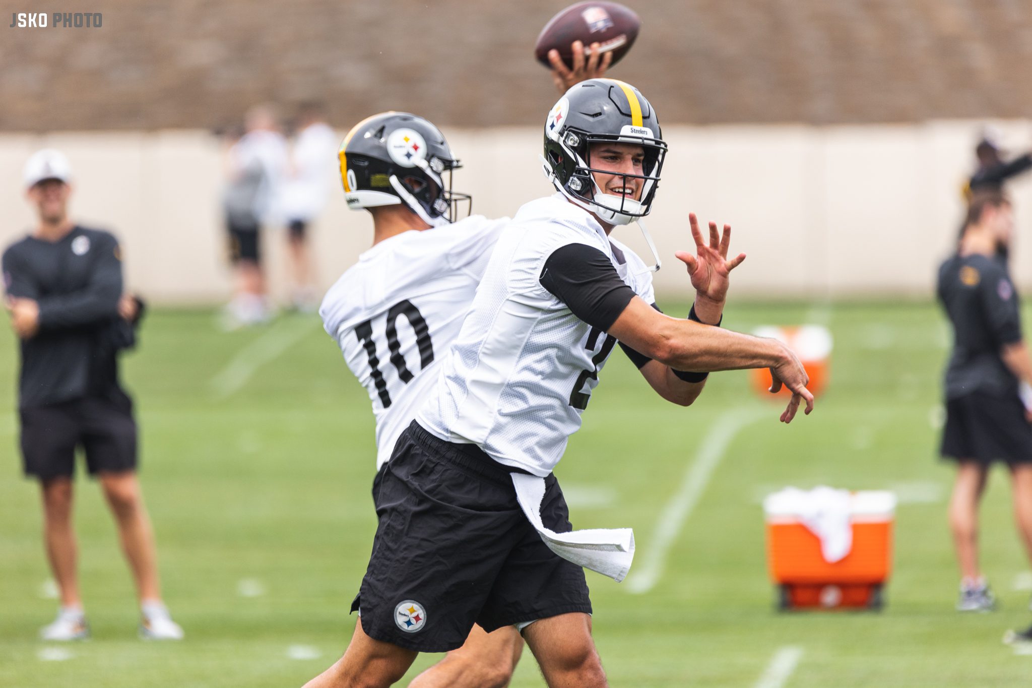 REPORT: Steelers’ Mason Rudolph Open To Coming Back In 2023 If Team ...