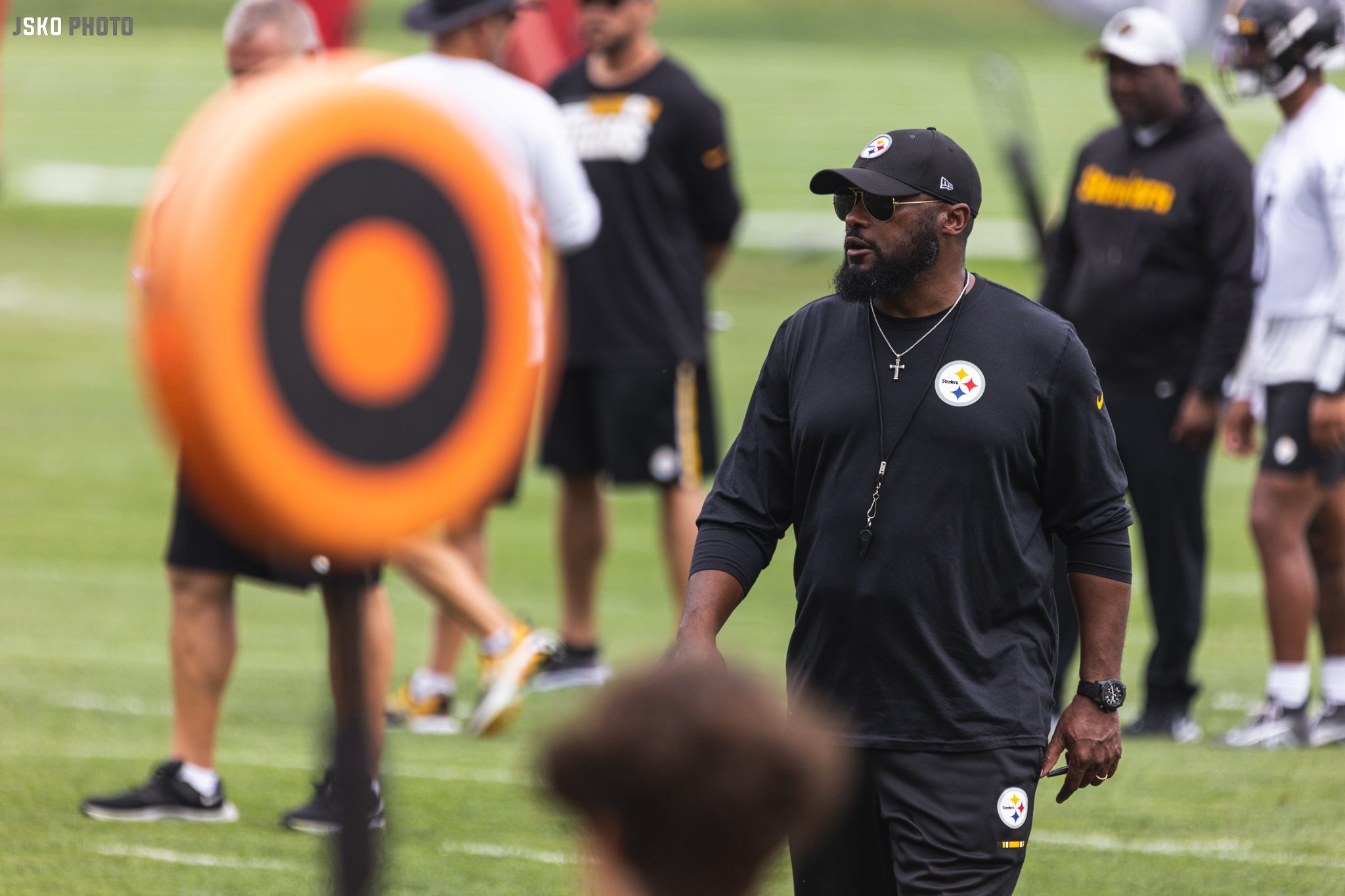 Steelers' Mike Tomlin Fully Aware All Eyes Are On Him Throughout Pre ...