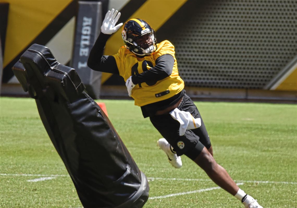 Steelers Sign 2021 6th-Rounder Edge Rusher Quincy Roche To Futures Contract