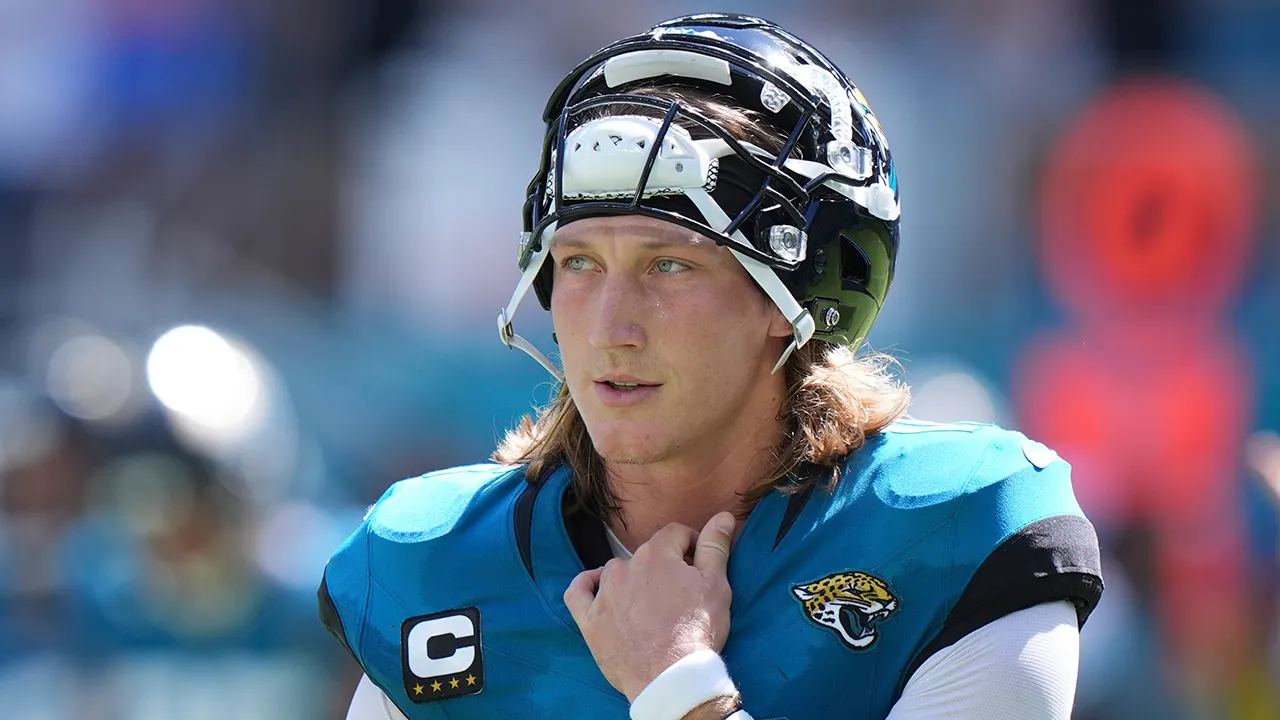 Jaguars' Trevor Lawrence Breaks Silence On Wild Steelers Trade Rumors: "Liam Texted Me"