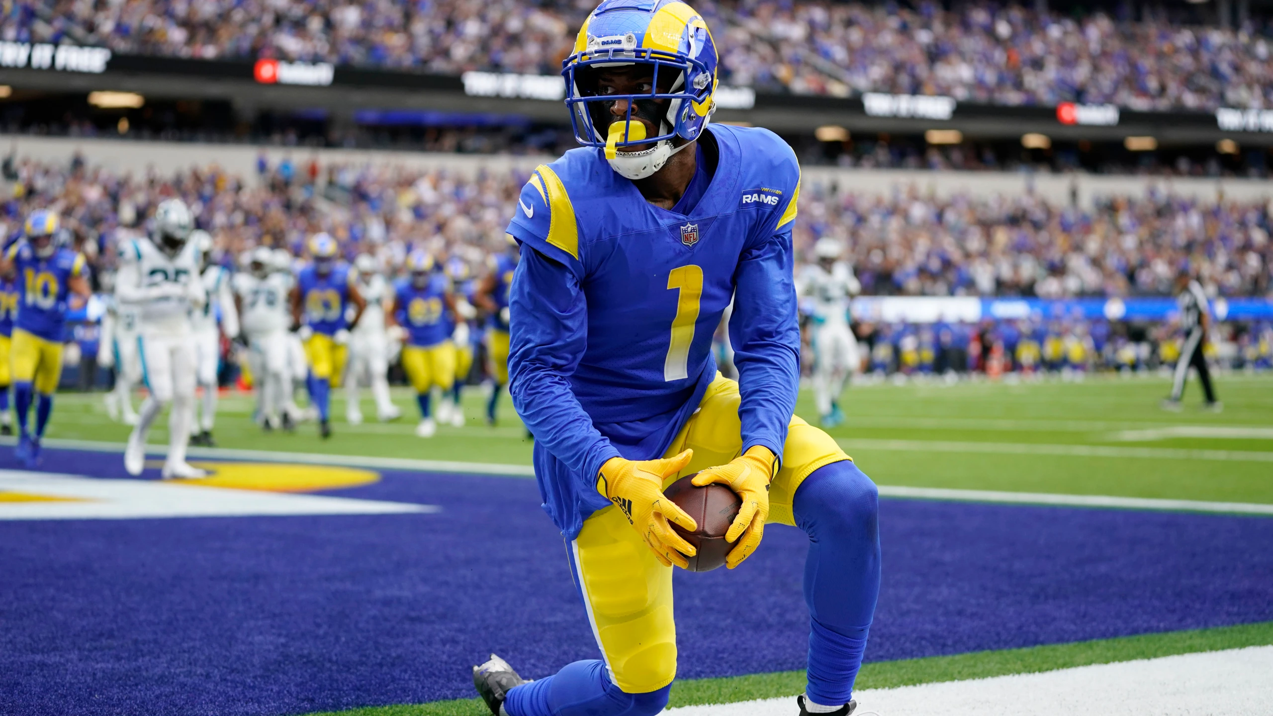 New Steelers WR Allen Robinson Hints At The Truth Of The Barriers To ...