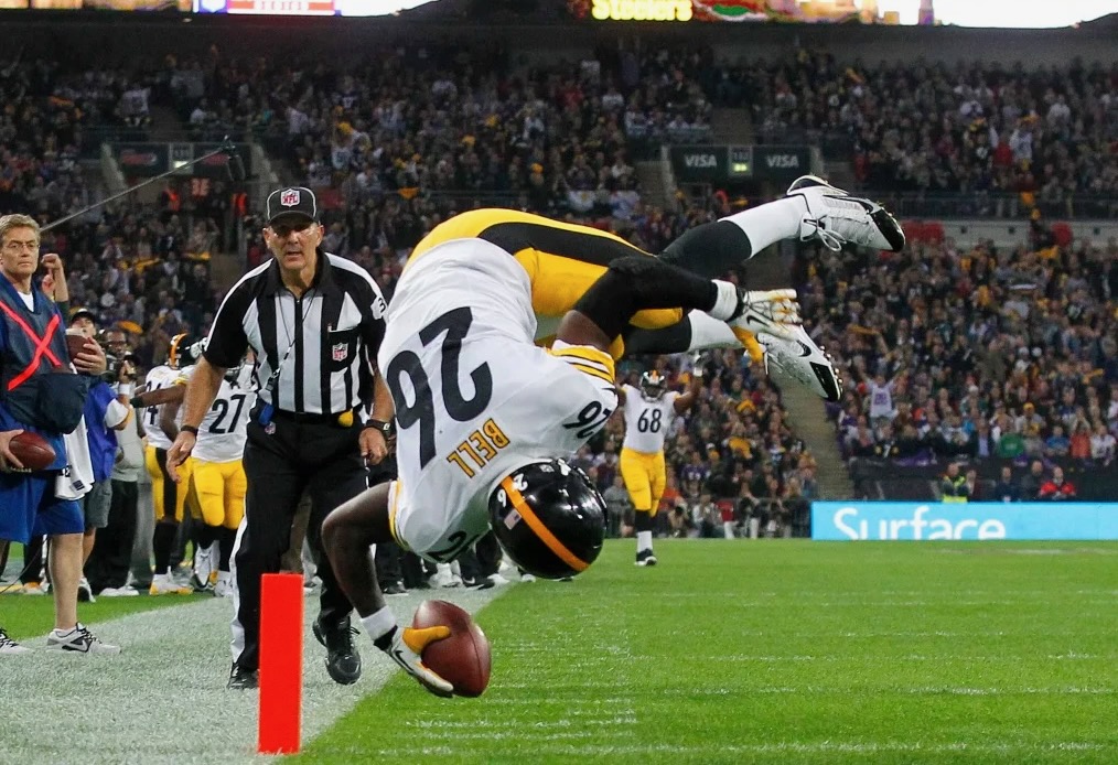 Le’Veon Bell Screams At Steelers Fans: “Why Didn’t Y’all Tell Me Not To ...