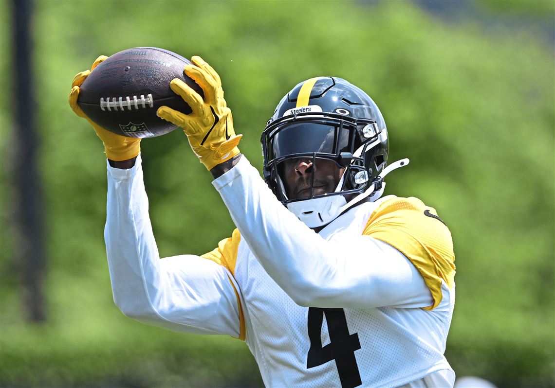 Steelers' Calvin Austin III Responds After Quick Scuffle With Jalen Ramsey