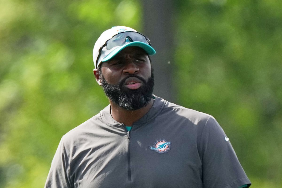 Sources Reveal Steelers Making Move To Hire New Defensive Coach