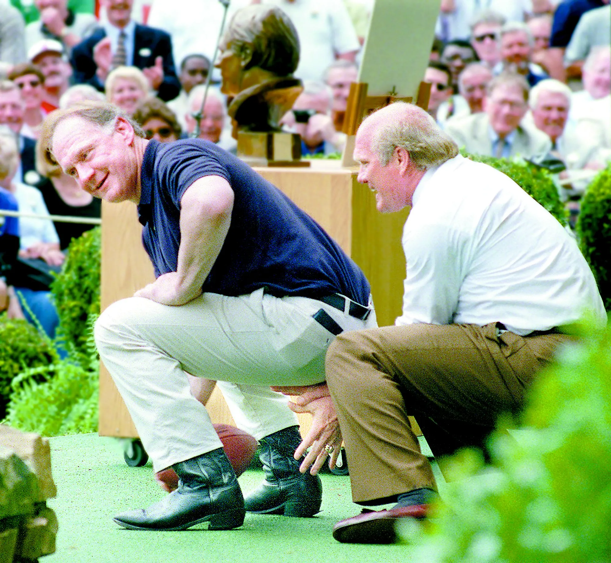 Did CTE Cause Steelers Legendary Center Mike Webster To Panic And Cross ...