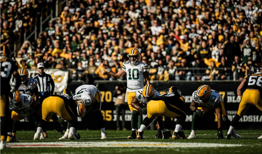 Love: Playing Steelers' Aaron Rodgers Will Be "Fun"; Hopes For 1 Big Thing