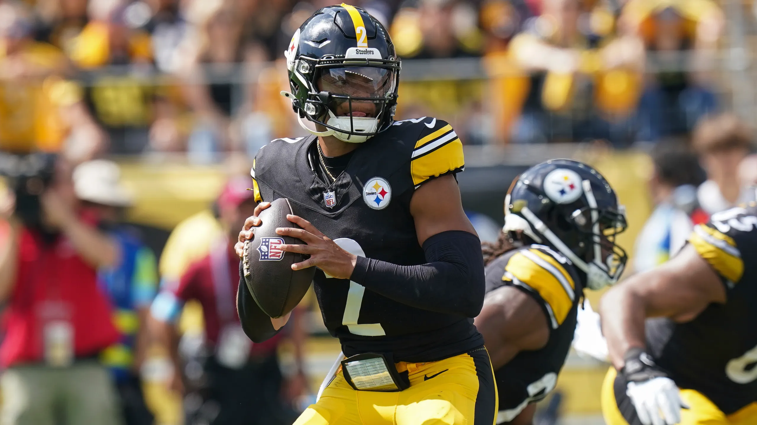 Steelers Were Alarmed With Justin Fields' Early Anxiety In Pittsburgh ... Steelers Were Alarmed With Justin Fields' Early Anxiety In Pittsburgh ...