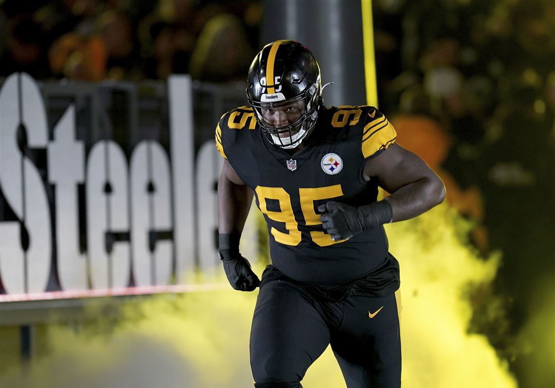 Steelers' Keeanu Benton Will Likely Continue To Anchor Middle Of ...