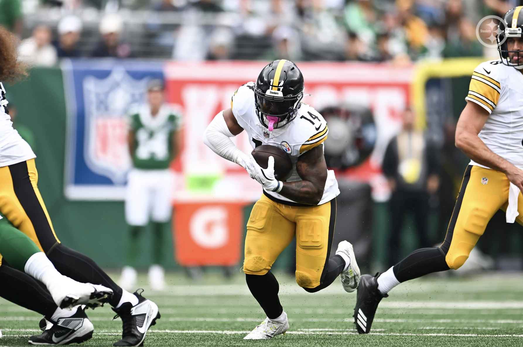 "I'm A Weapon": Steelers' Kenneth Gainwell Gives Confident Remark After ...