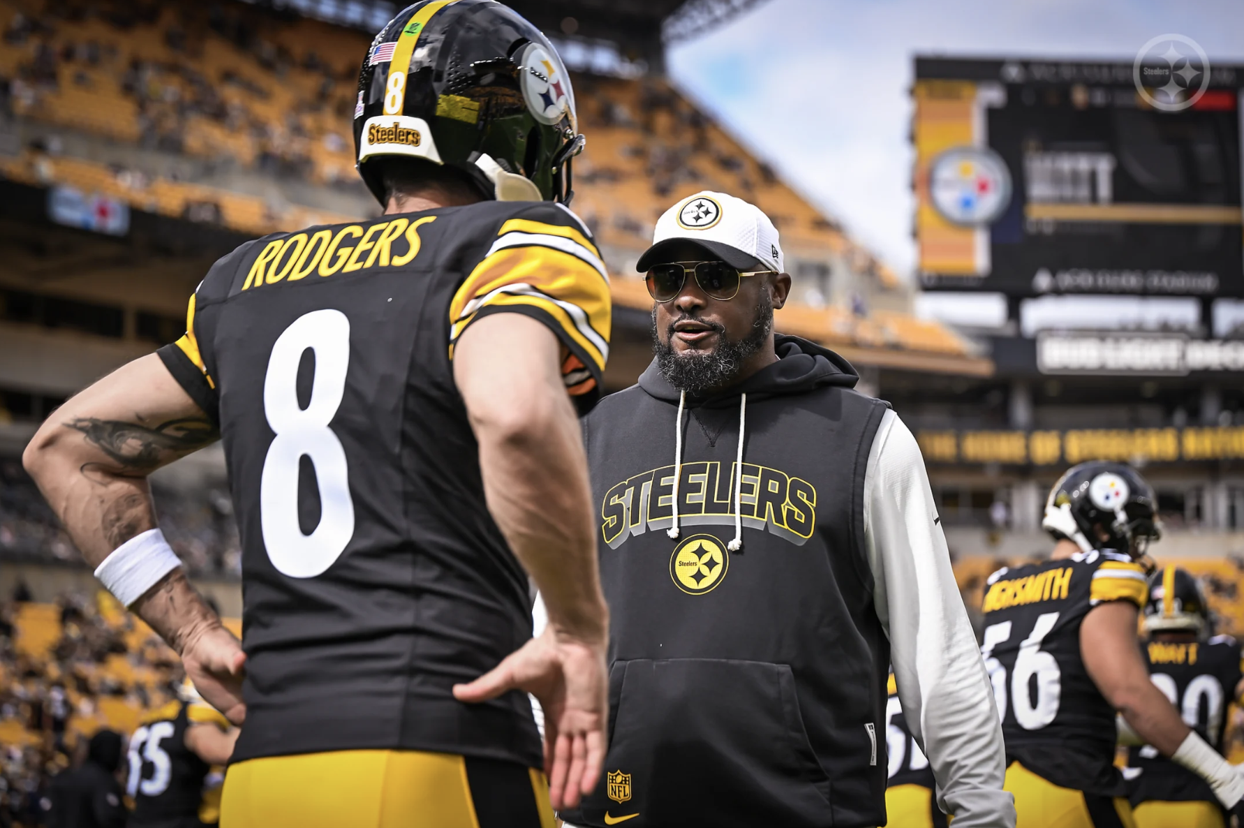 Steelers' Aaron Rodgers "Looked Superb" Despite Unfortunate Loss To ...