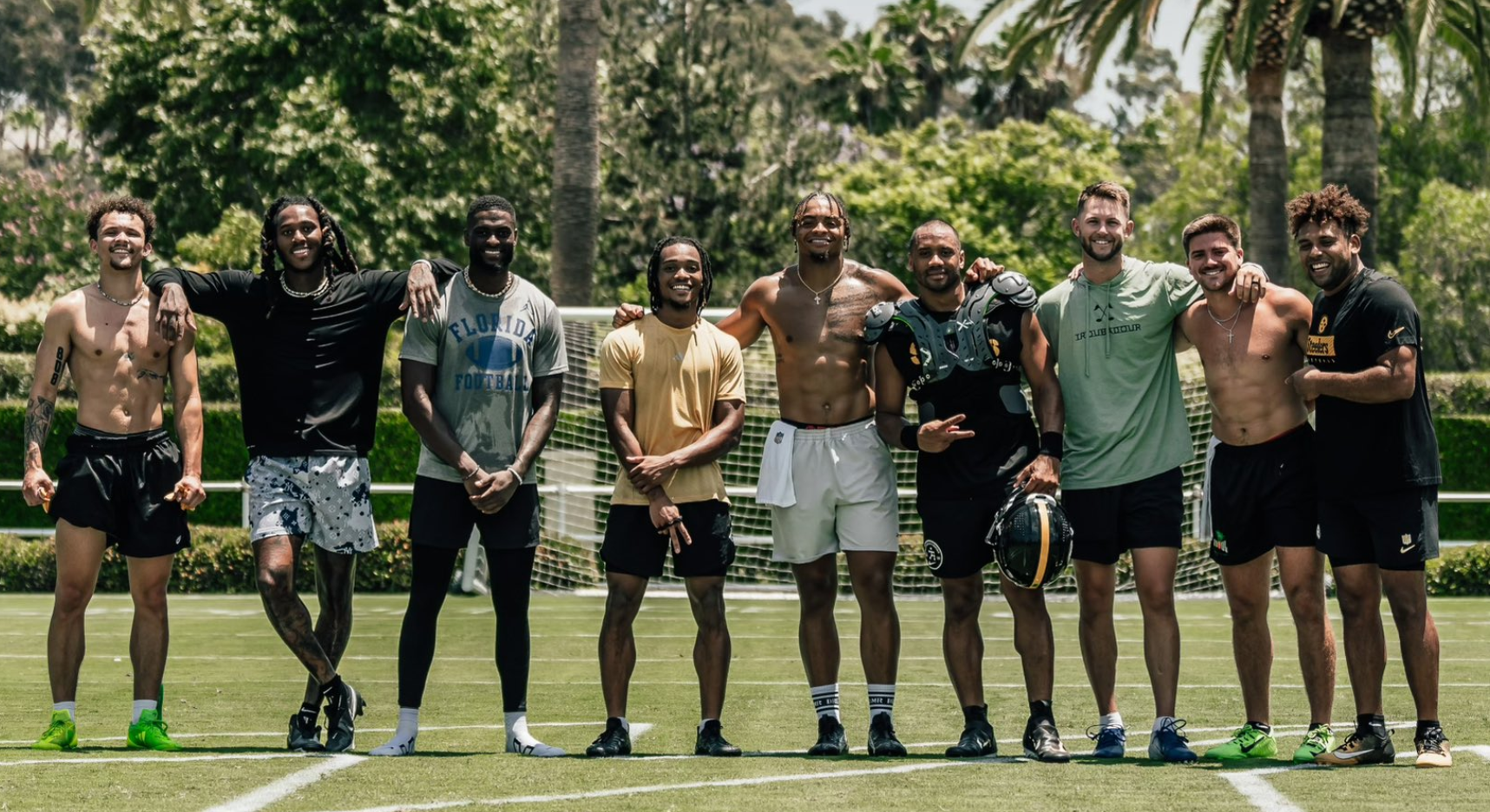 Steelers Locker Room Offers Revealing Insight Into The Russell Wilson ...