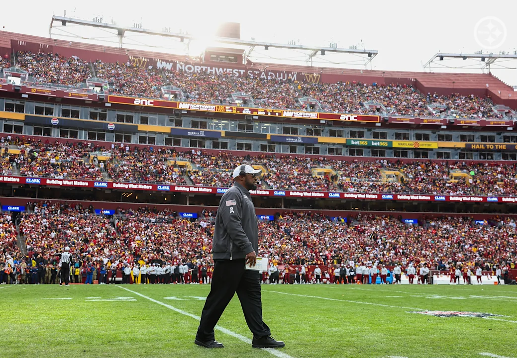 Steelers' Mike Tomlin And Russell Wilson Secretive In Post-Game Press ...