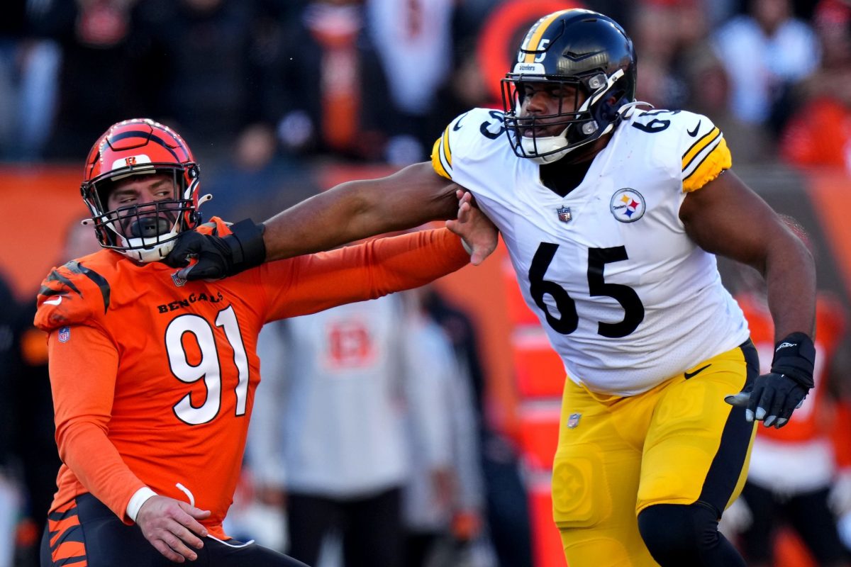 REPORT - Steelers' Dan Moore Jr. Switches Positions During OTA Practice ...