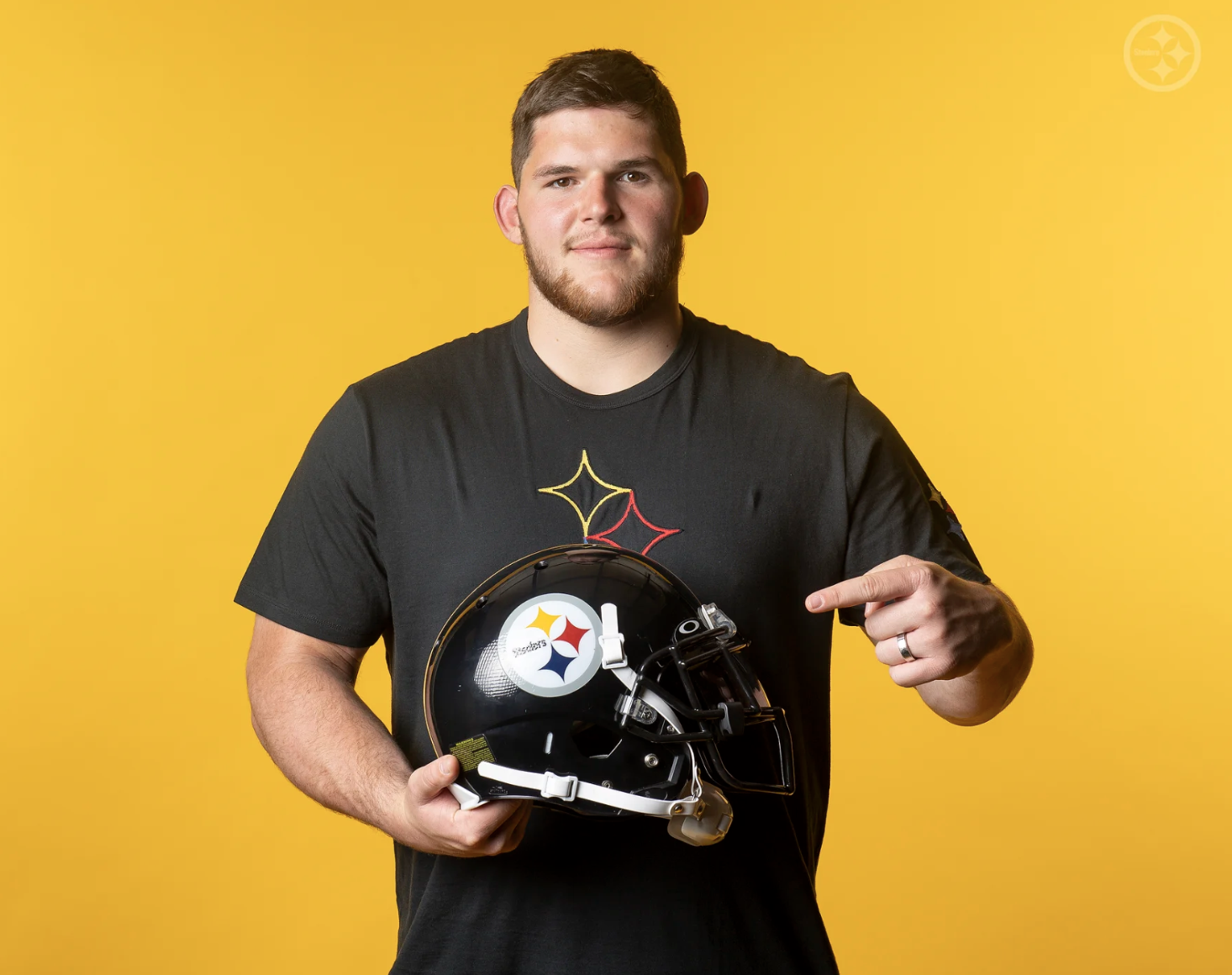 Steelers Put Rookie Troy Fautanu's Locker Next To Isaac Seumalo Like ...