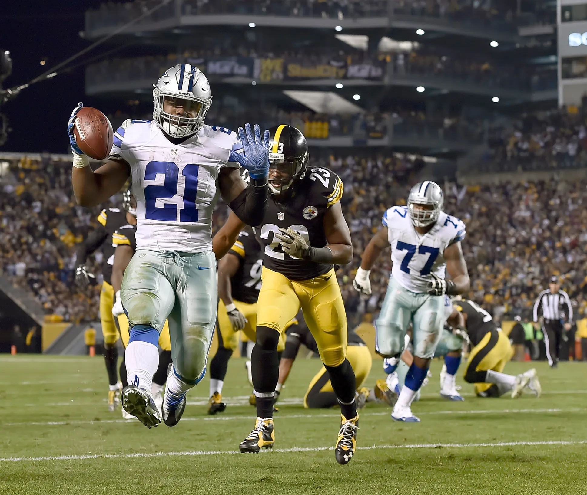 Steelers' Rival Hosting Ezekiel Elliott On Visit; Desperately Searching ...
