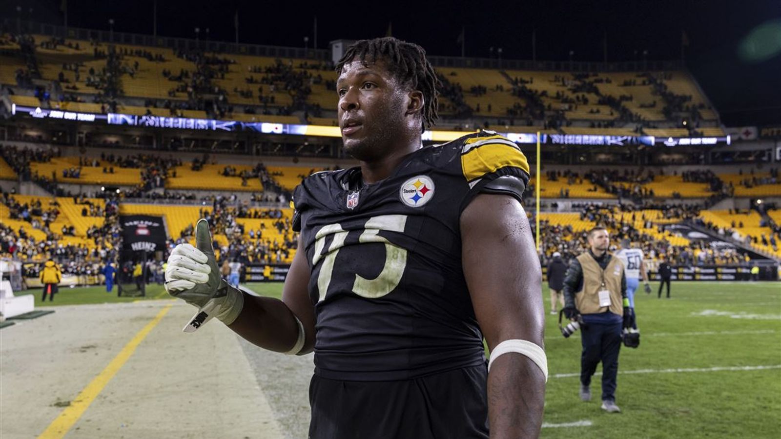 Steelers' Keeanu Benton Shares Hilarious Story About Karl Dunbar Putting Him In An Awkward Spot