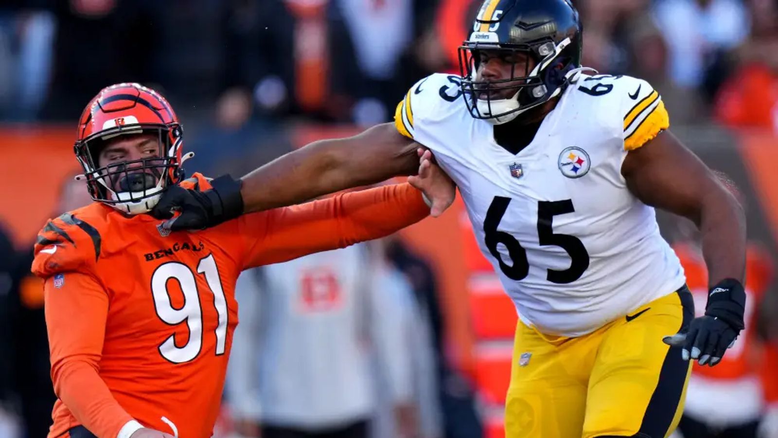 Steelers' Dan Moore Jr. In Danger Of Another Underwhelming Outing ...