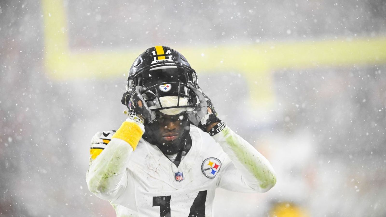 Steelers' George Pickens Gives Fans Reason To Worry After New Injury