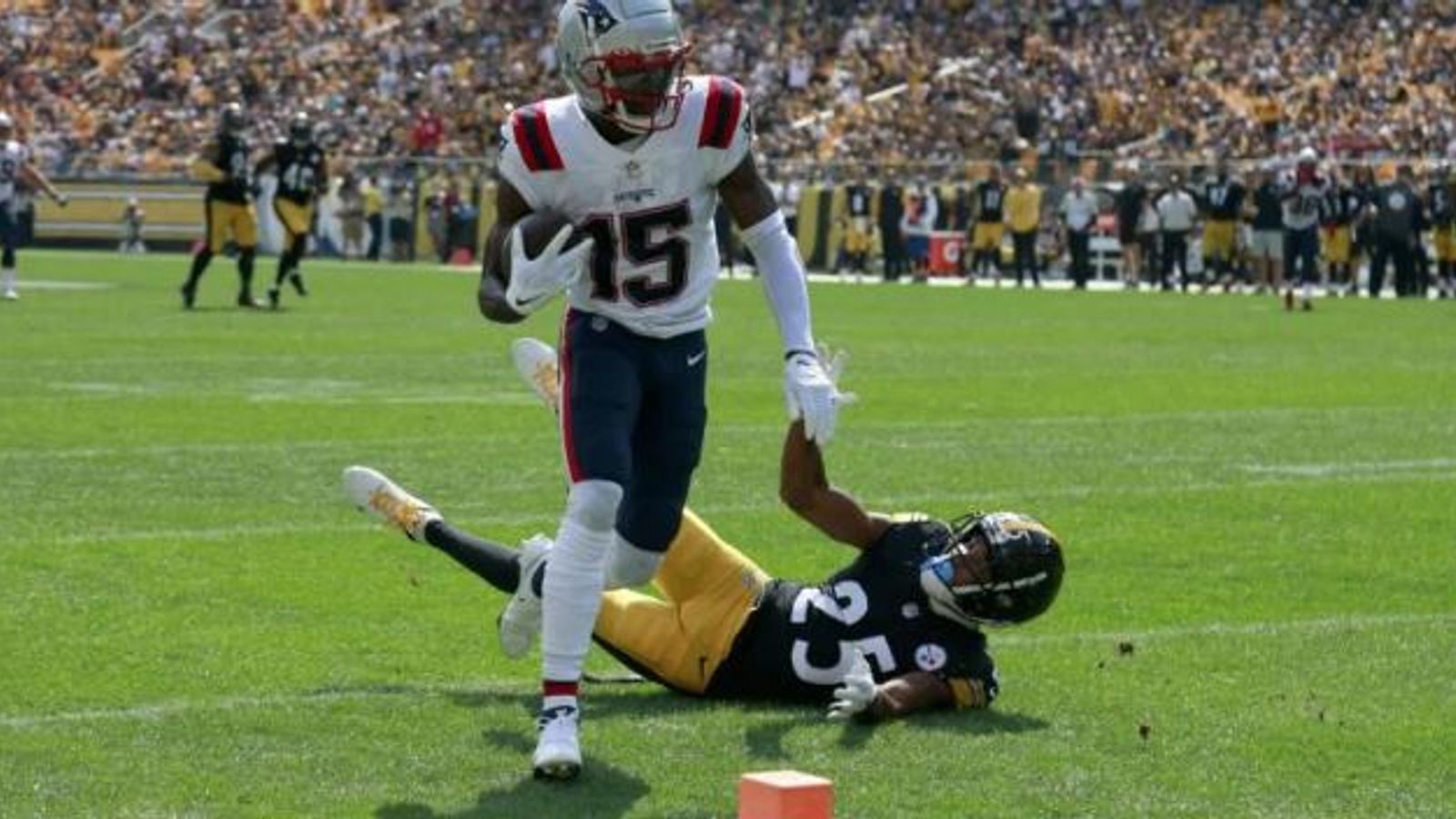 REPORT - Former Steelers Cornerback Ahkello Witherspoon Is Signing With ...