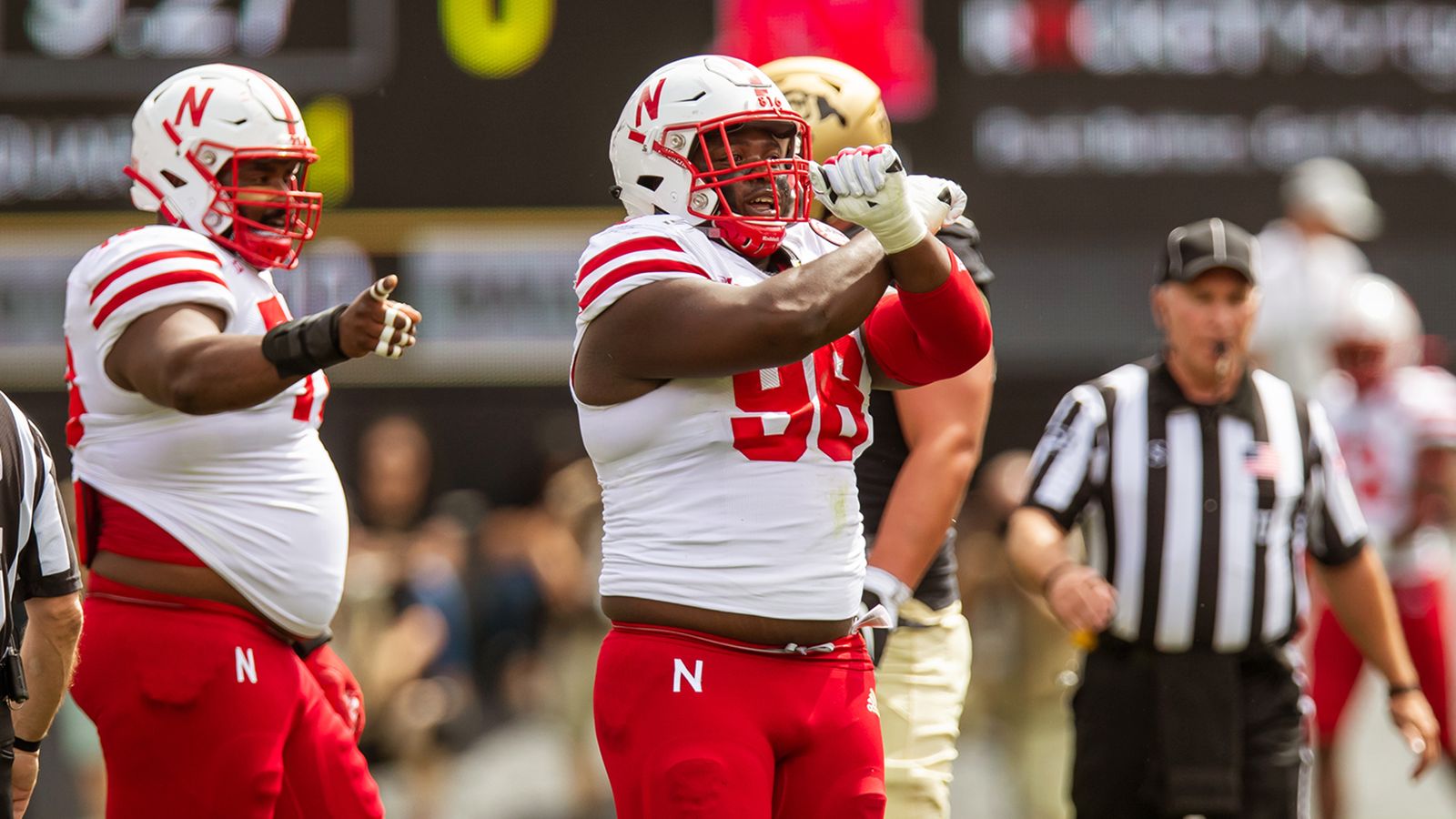 The Pittsburgh Steelers select DT Carlos Davis with their 7th round ...