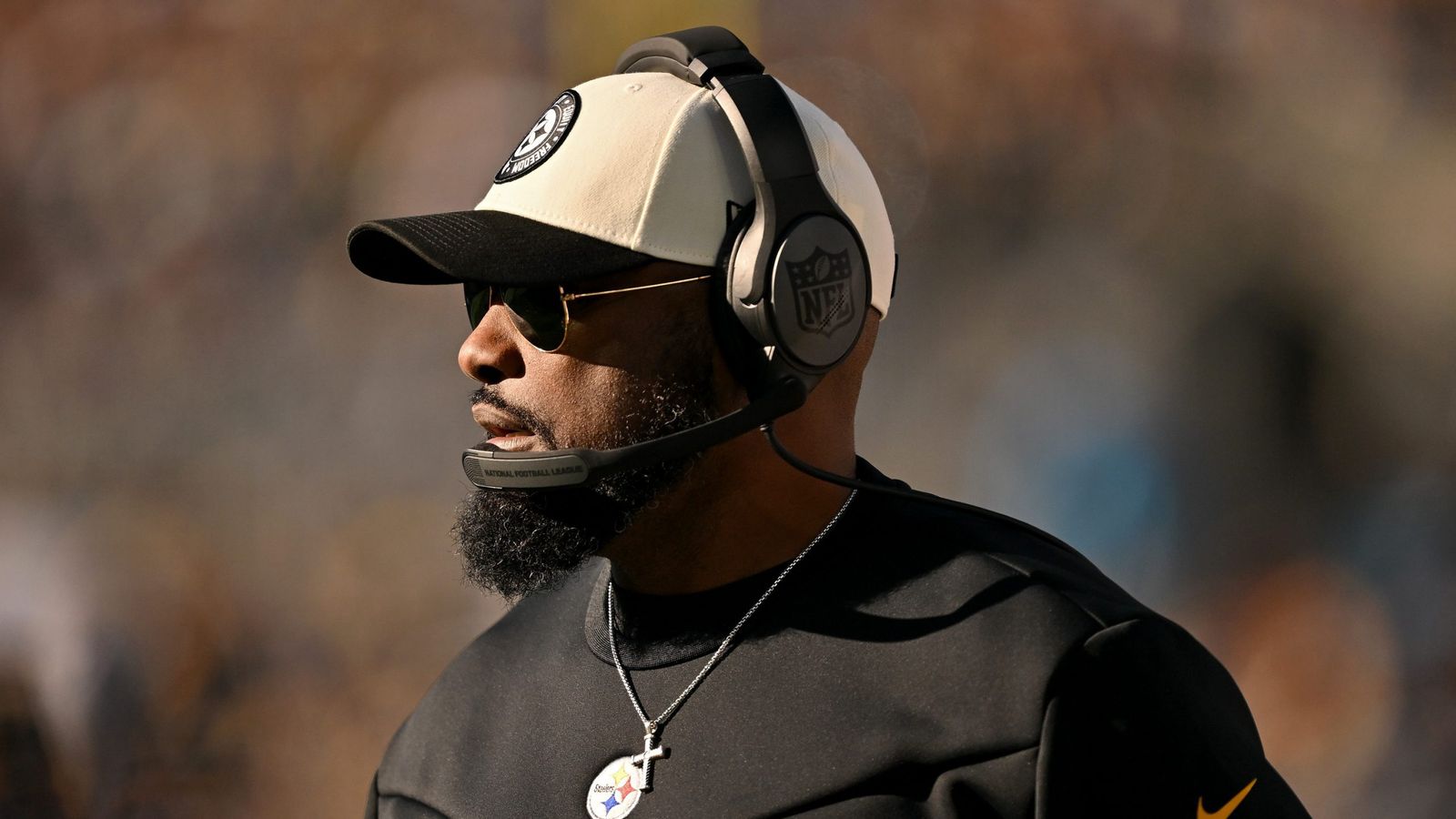 Steelers Head Coach Mike Tomlin Is Pushing All The Right Buttons In ...