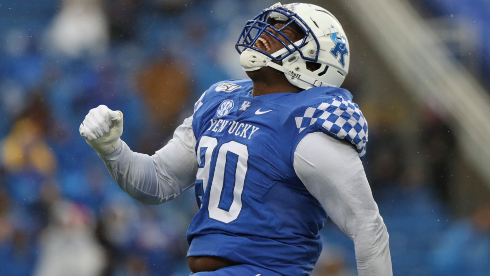 Steelers Sign DE T.J. Carter