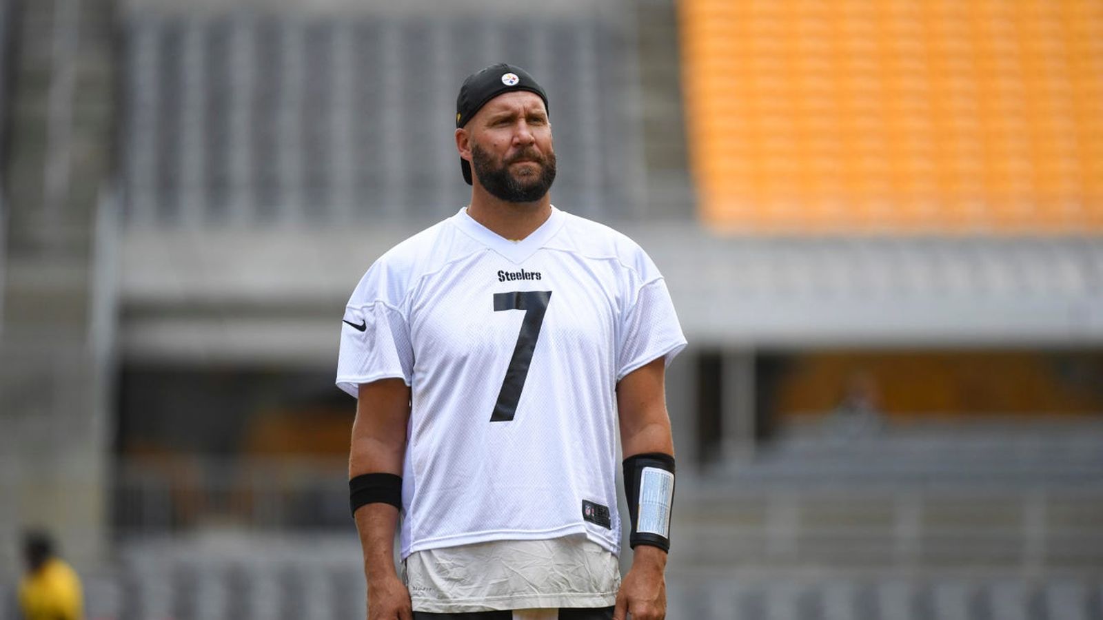 Roethlisberger Right Behind Washington's Alex Smith in CPOY Odds Roethlisberger Right Behind Washington's Alex Smith in CPOY Odds