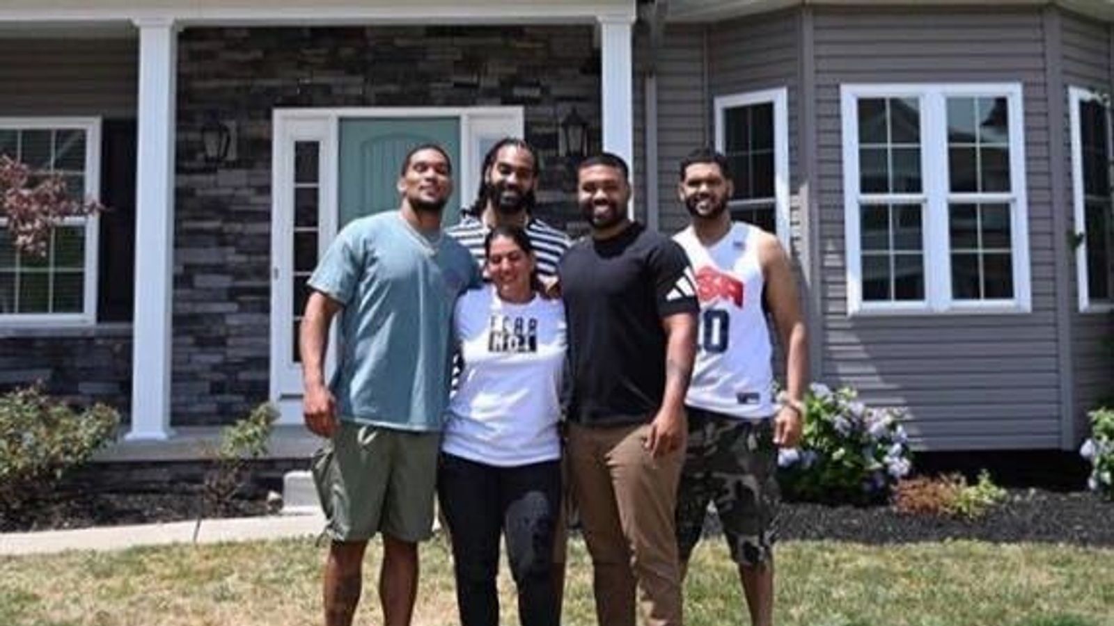 James Conner Surprises Mother With New House