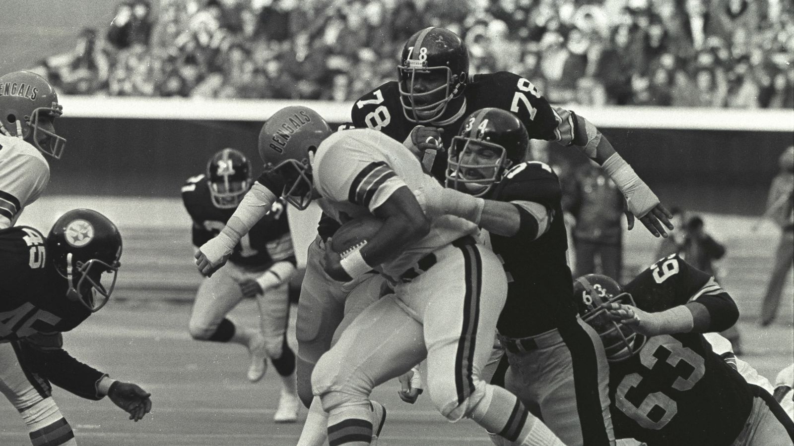 Steelers' Incredible Never-Ending Fumble Return By Andy Russell In 1975 ...