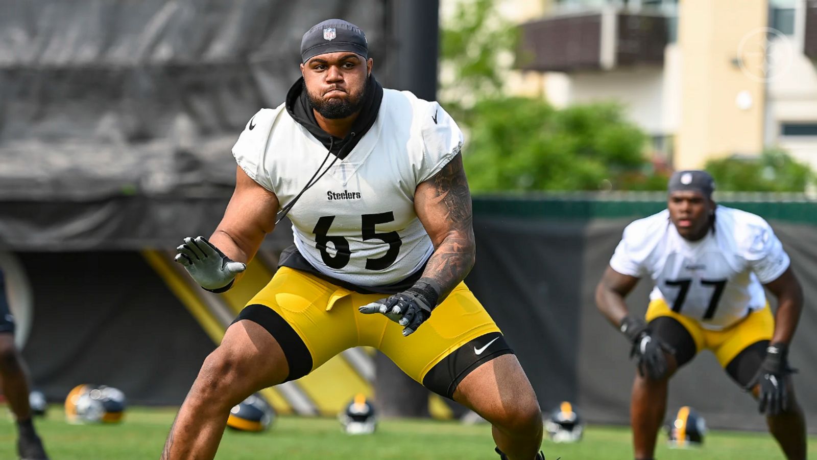 Steelers LT Dan Moore Jr. Gets Absolutely Burned By Alex Highsmith In ...
