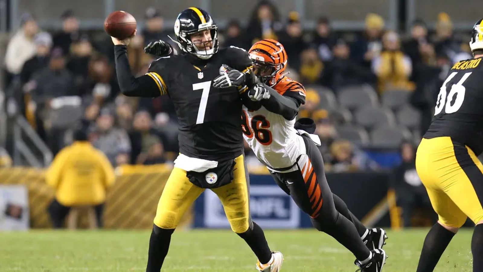 Bleacher Report Identifies Steelers As Possible Free Agent Fit For Former AFC North Rival