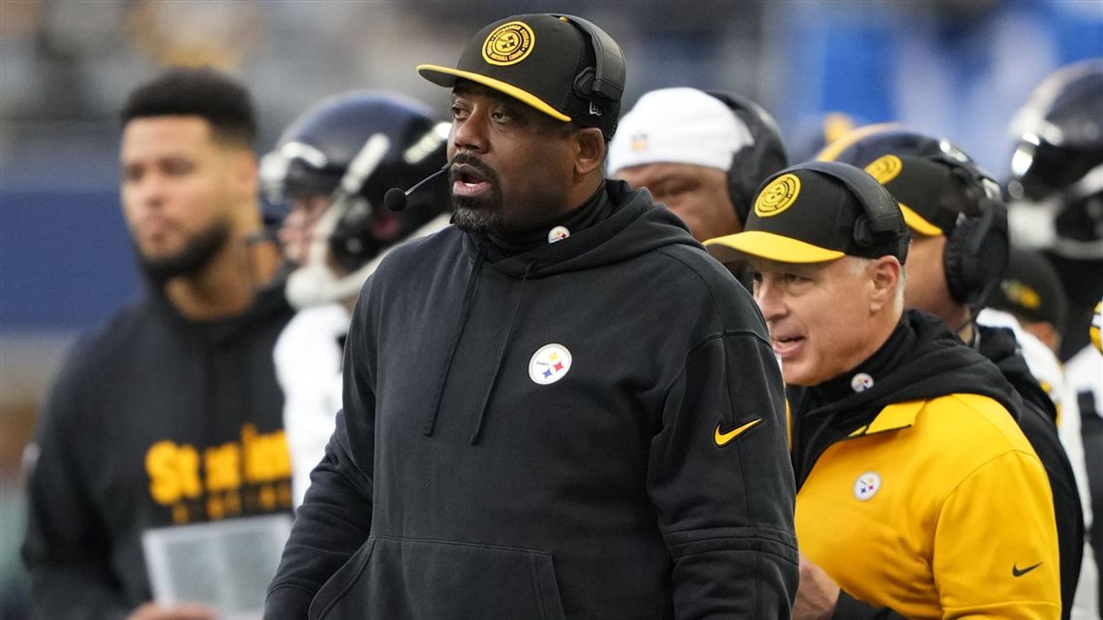 Report - Steelers Move On From Receiver Coach Frisman Jackson After ...