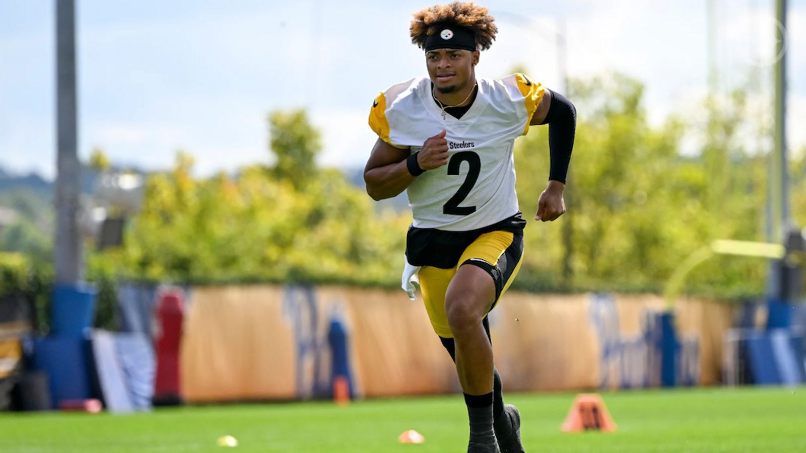 Steelers' Justin Fields Thankful To Be In Pittsburgh: "Kind Of Bittersweet"