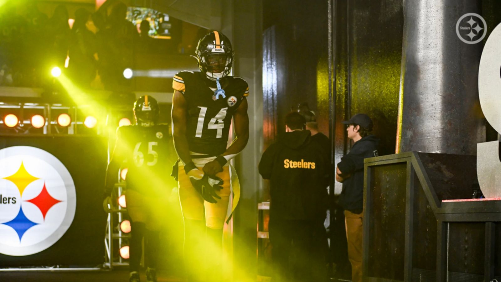 Steelers' George Pickens Shocked Over Big Eye Black Backlash