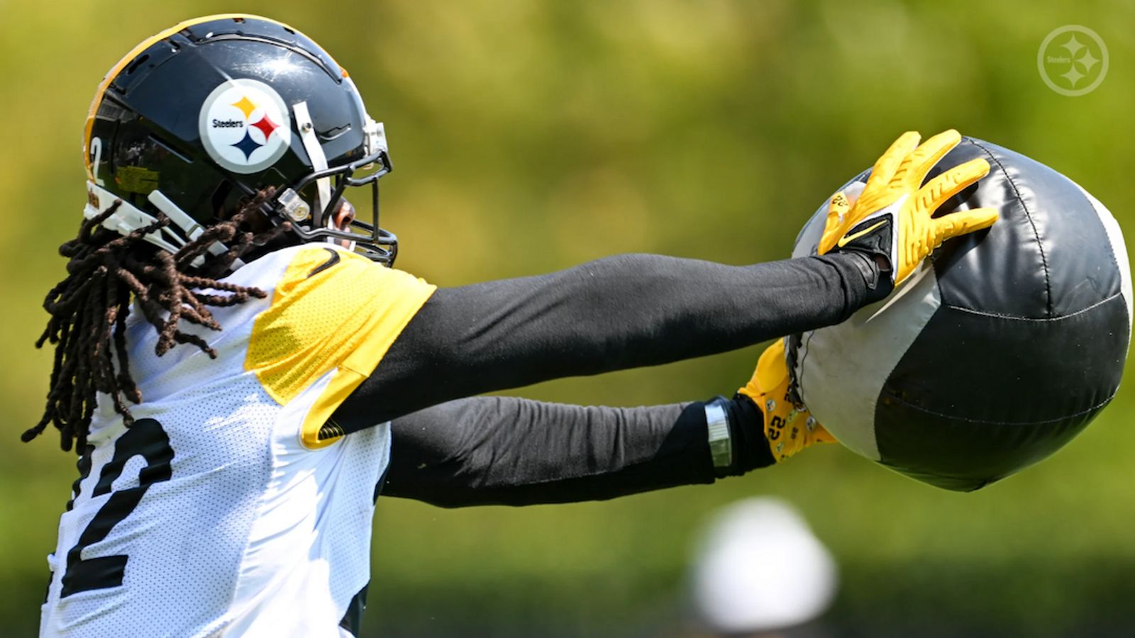 Steelers' Najee Harris Slams Offense As Embarrassing Drawing ...