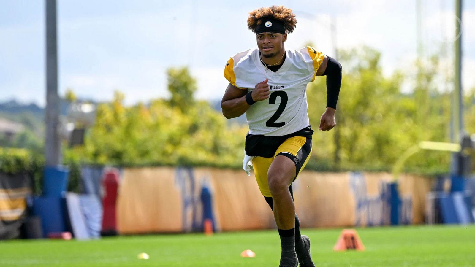 Steelers Have Former NFL MVP Absolutely Sold On The Team And Justin Fields