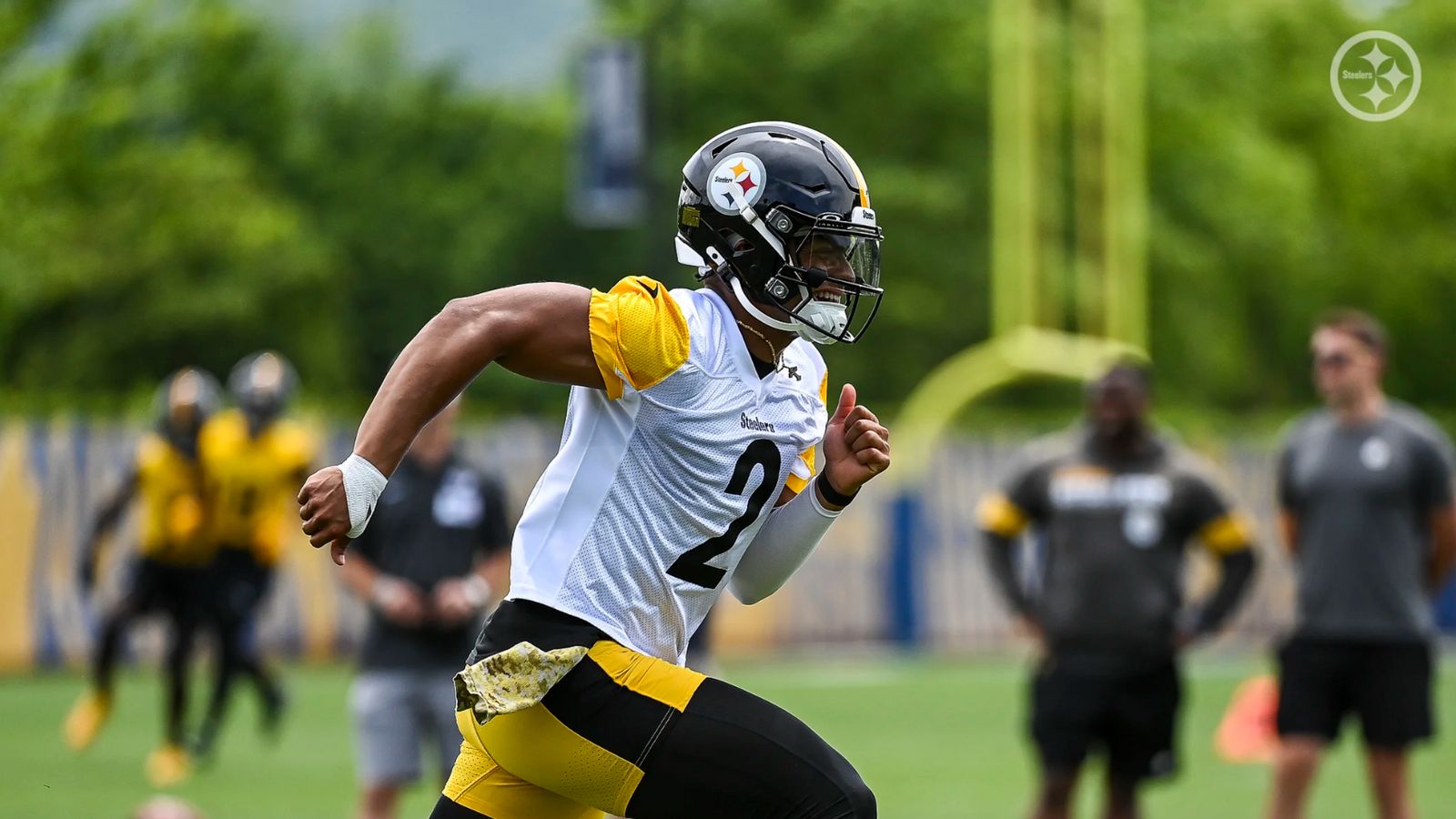 Steelers Noticing Problem With Justin Fields: "That Was A Little Bit Of ...